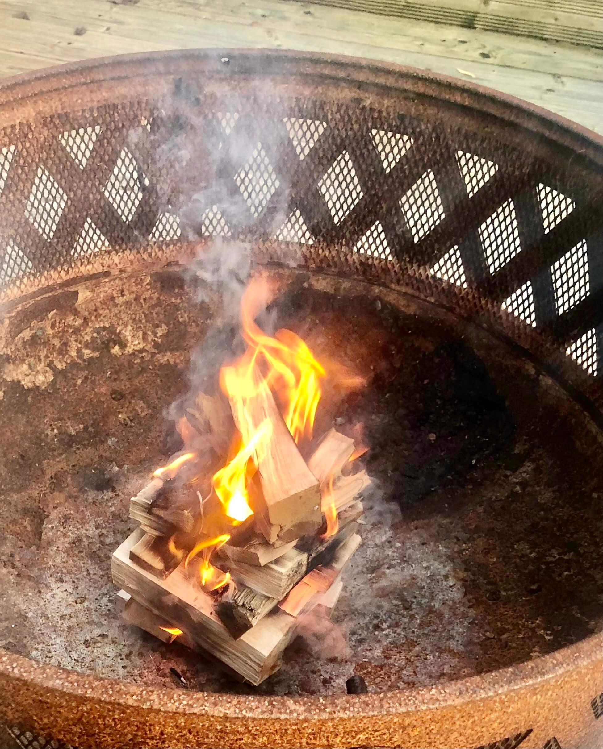 Best Wood For Fire Pits, What Are The Best Logs To Use
